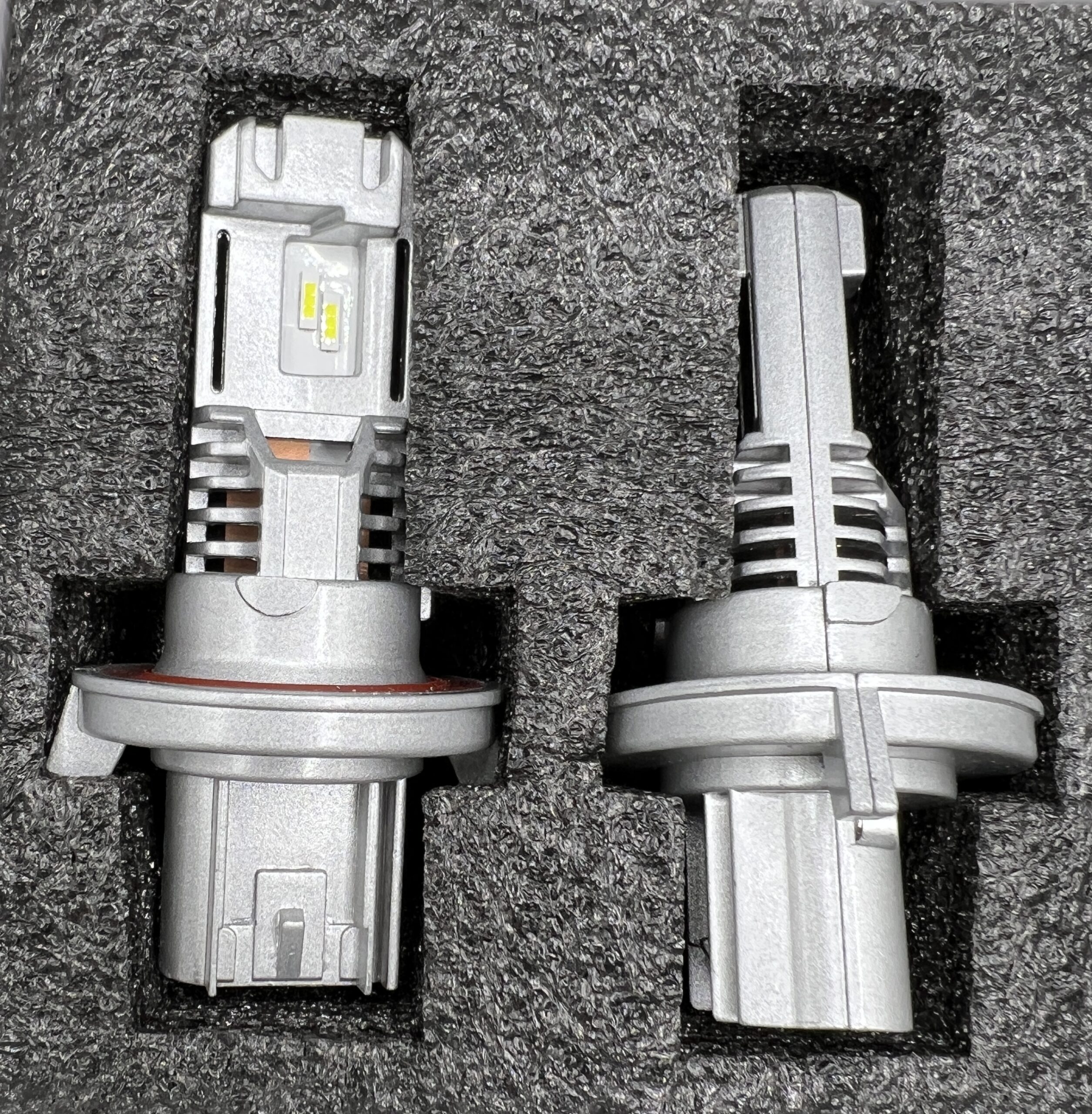 H13/9008 Dual Light Bulbs, Hight/Low Beam (LB006) - Klass Auto Lights